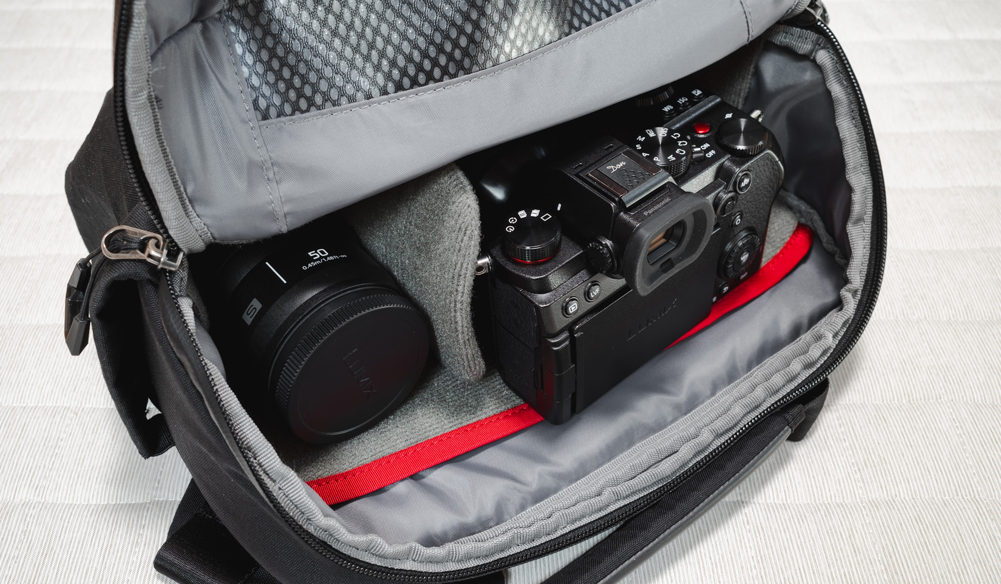 HAKUBA「GW-PRO スリングショルダー6」レビュー｜機能性・快適性抜群のスリングカメラバッグ | #9｜ONLINE CAMERA MAGAZINE